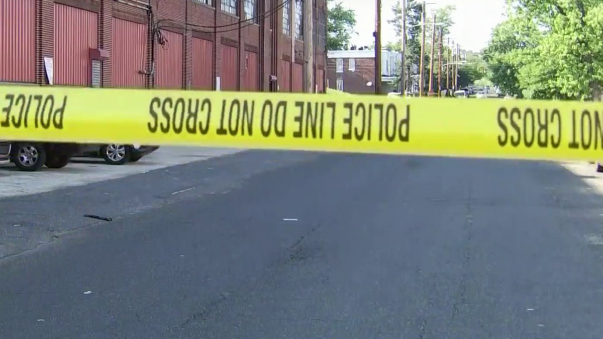 Man Shot by Philadelphia Officer After Alleged Box Cutter Attack ...