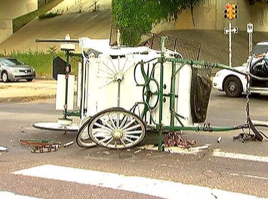 Driver, Horse Injured in Carriage Crash – NBC10 Philadelphia