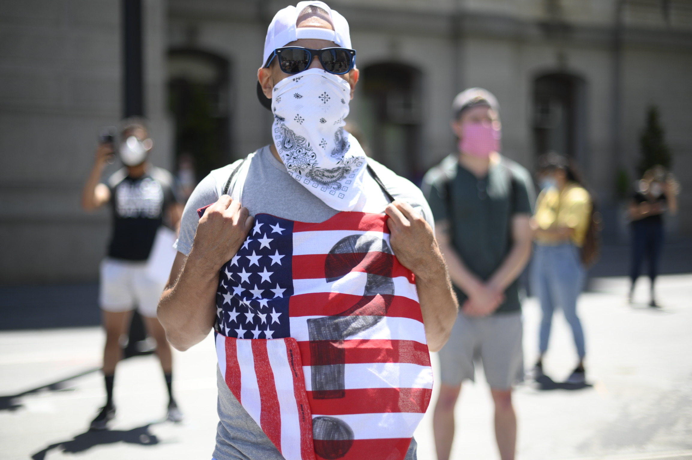 PHOTOS: Looting, Violence Erupt After Peaceful Protest in Philadelphia ...