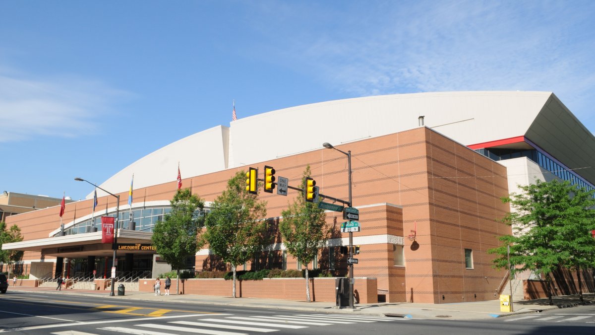 WATCH: Fans Run in Confusion After Sounds Mistaken for Gunshots at ...