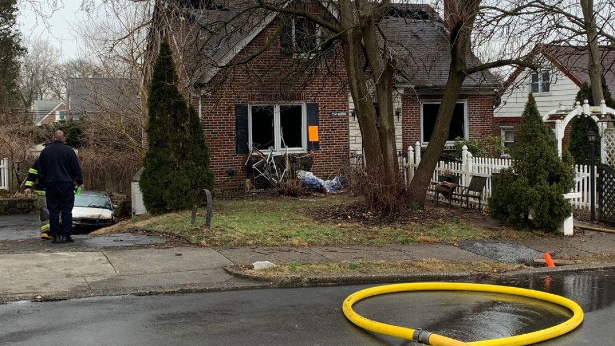 Firefighters Pull People From Burning Northeast Philadelphia House ...