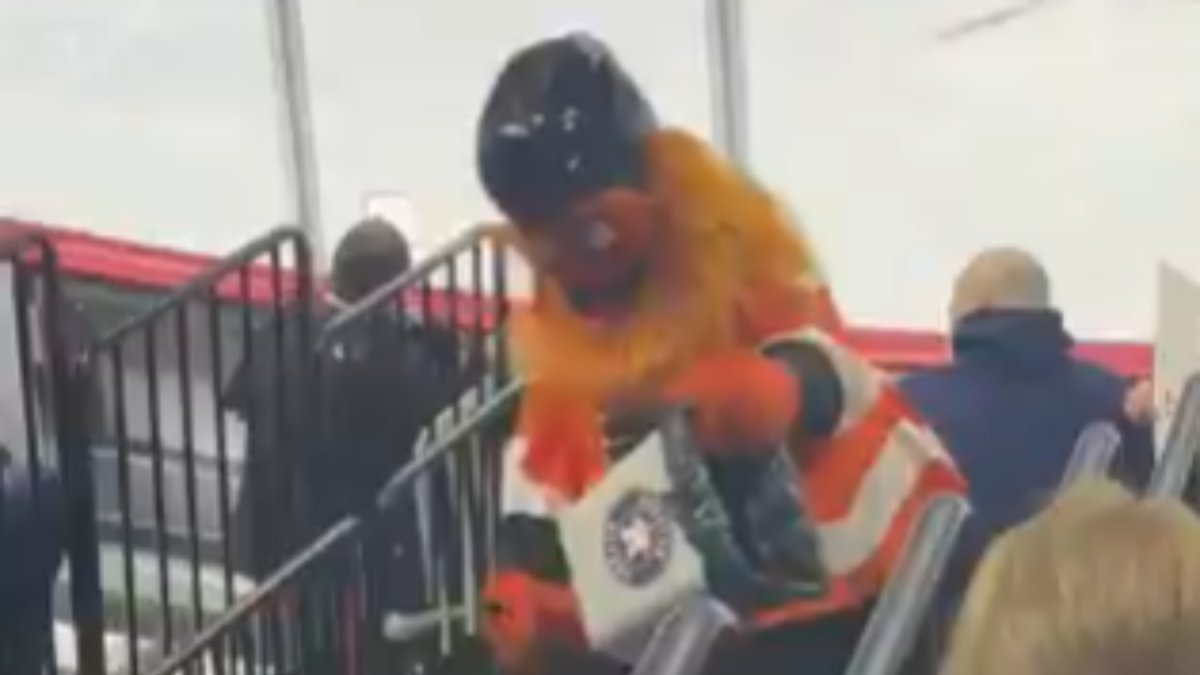 Watch Gritty Go Full Savage Mode on the Houston Astros – NBC10 Philadelphia