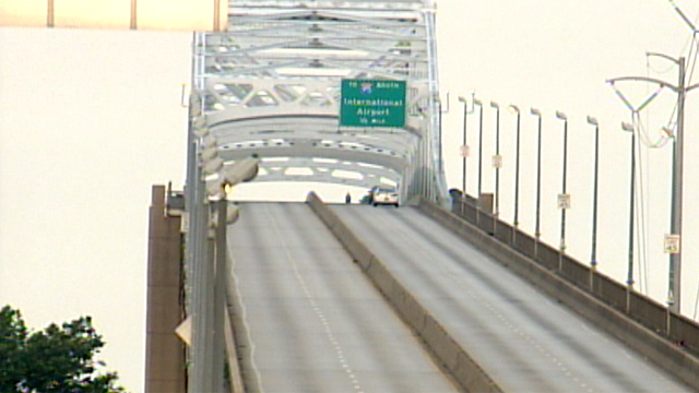 At Least 2 Hurt in Platt Bridge Crash – NBC10 Philadelphia