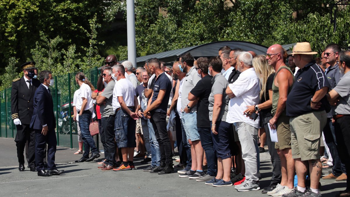 French Bus Driver Beaten to Death After Asking Passengers to Wear Face ...