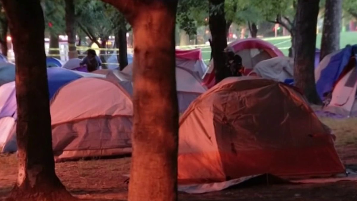 Philly Homeless Protest Camps Told to Pack Up and Leave – NBC10 ...