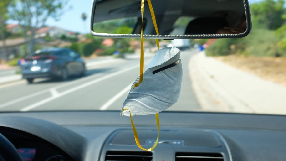 Why You Shouldn’t Hang Masks From Your Car’s Mirror – NBC10 Philadelphia