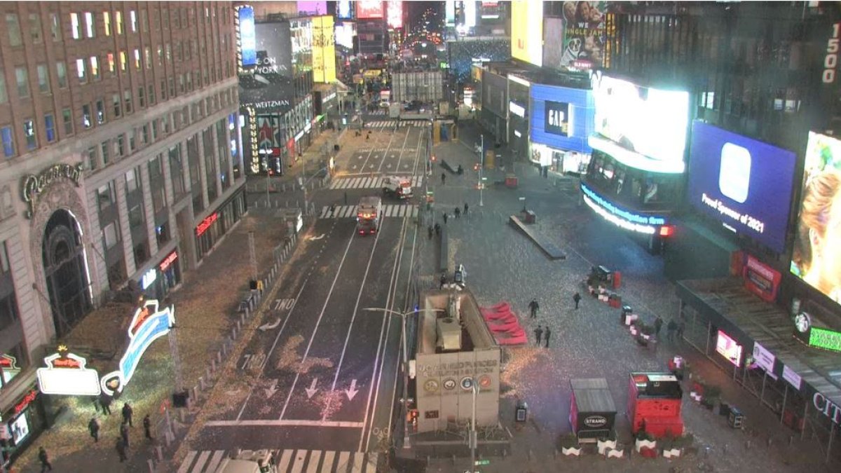 See What It Looks Like in Times Square Right Now – NBC10 Philadelphia