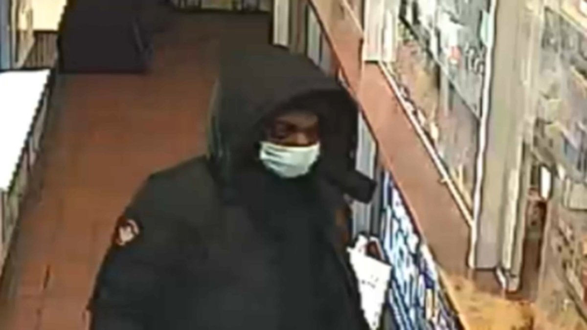 22 Year Old Jaleel Uqdah Arrested In Center City Philadelphia Macys