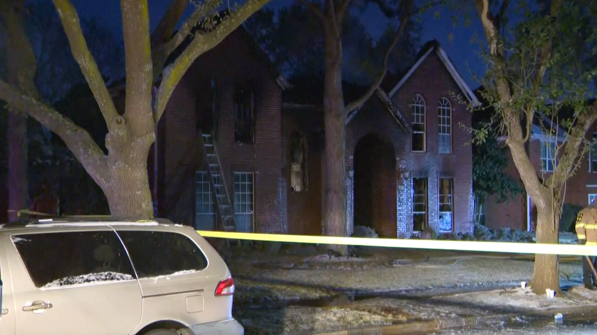 3 Kids, Grandmother Die in Texas House Fire After Trying to Stay Warm ...