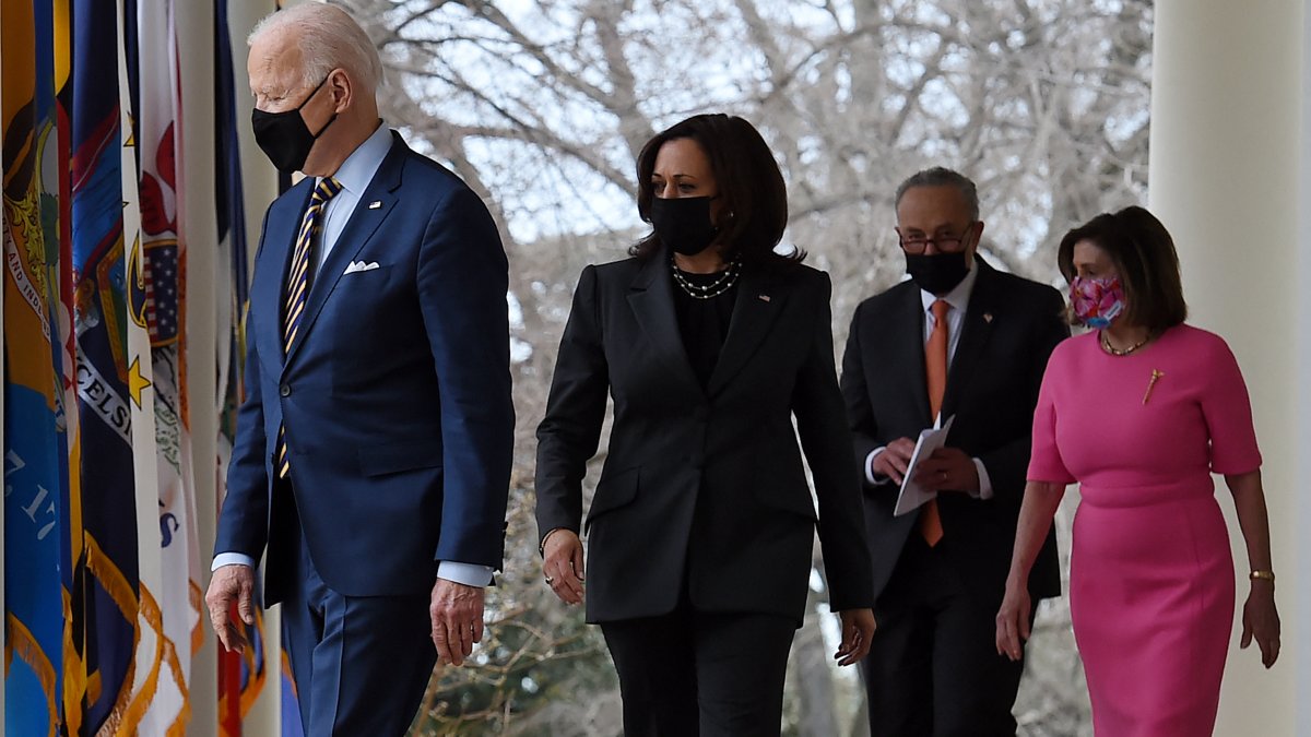 Pelosi Schumer To Huddle With Biden On Voting Legislation Nbc10
