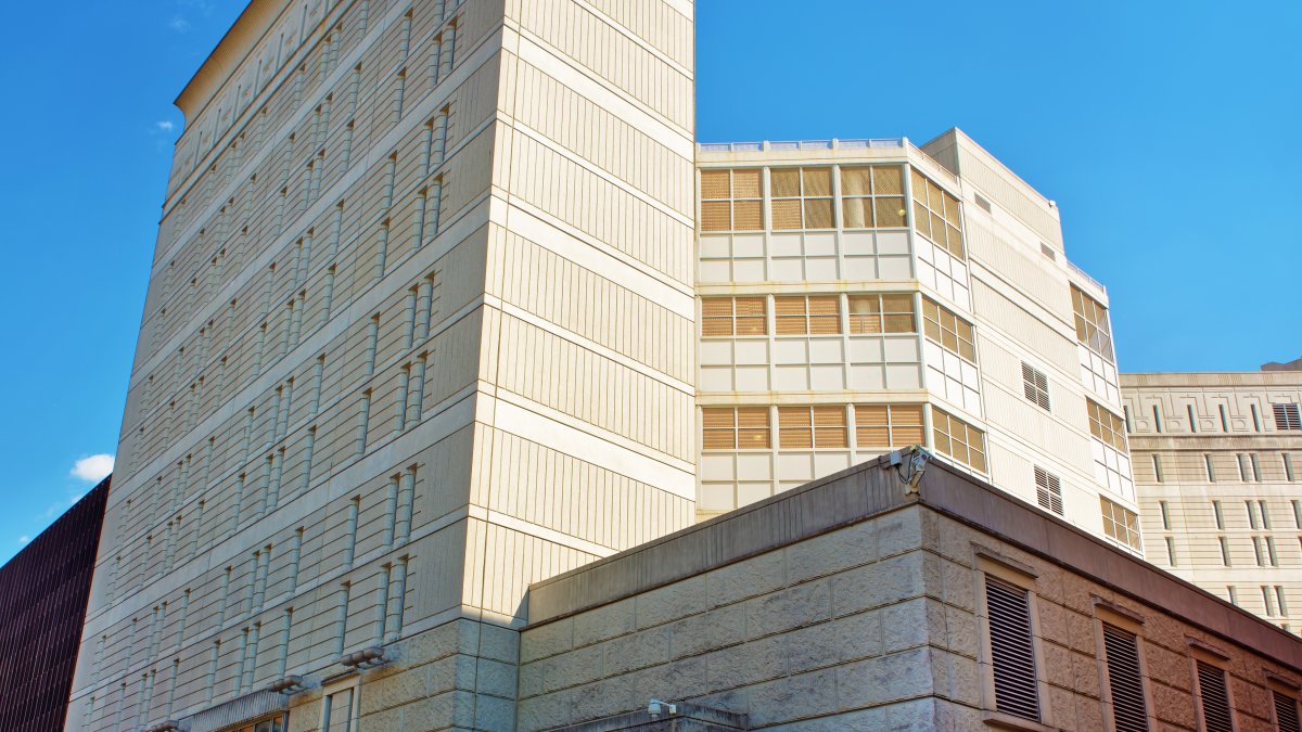 Former Philly fed. prison guard pleads to sexual abuse of inmate ...