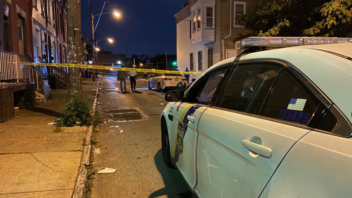 2 Teens Killed in 2 Separate Shootings in 30-Minute Span in ...