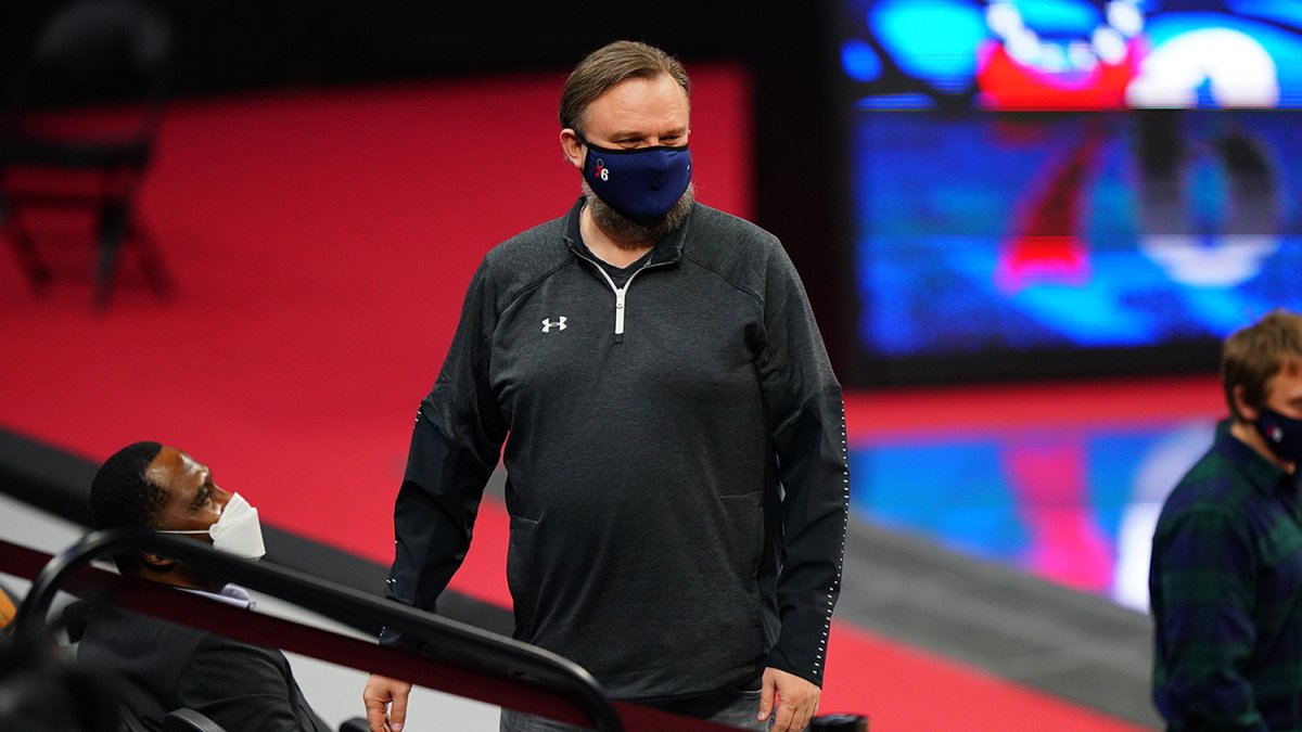 Daryl Morey, Sixers Fined for Steph Curry Tweet – NBC10 Philadelphia Daryl Morey, Sixers Fined for Steph Curry Tweet – NBC10 Philadelphia