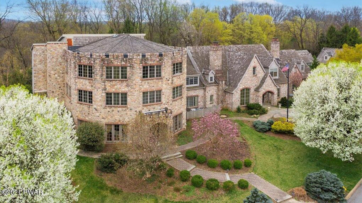 A Look Inside the Massive Lehigh County Mansion – NBC10 Philadelphia