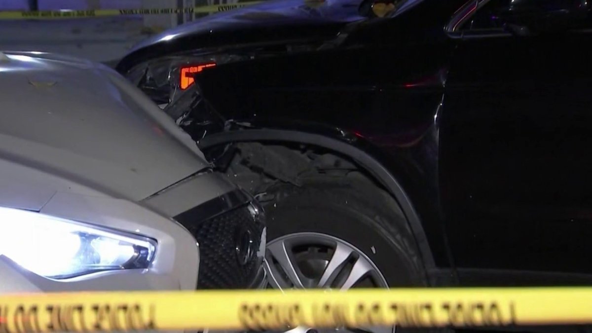 Man Found Shot Dead In Crashed Car Its Unclear Where Shooting Took
