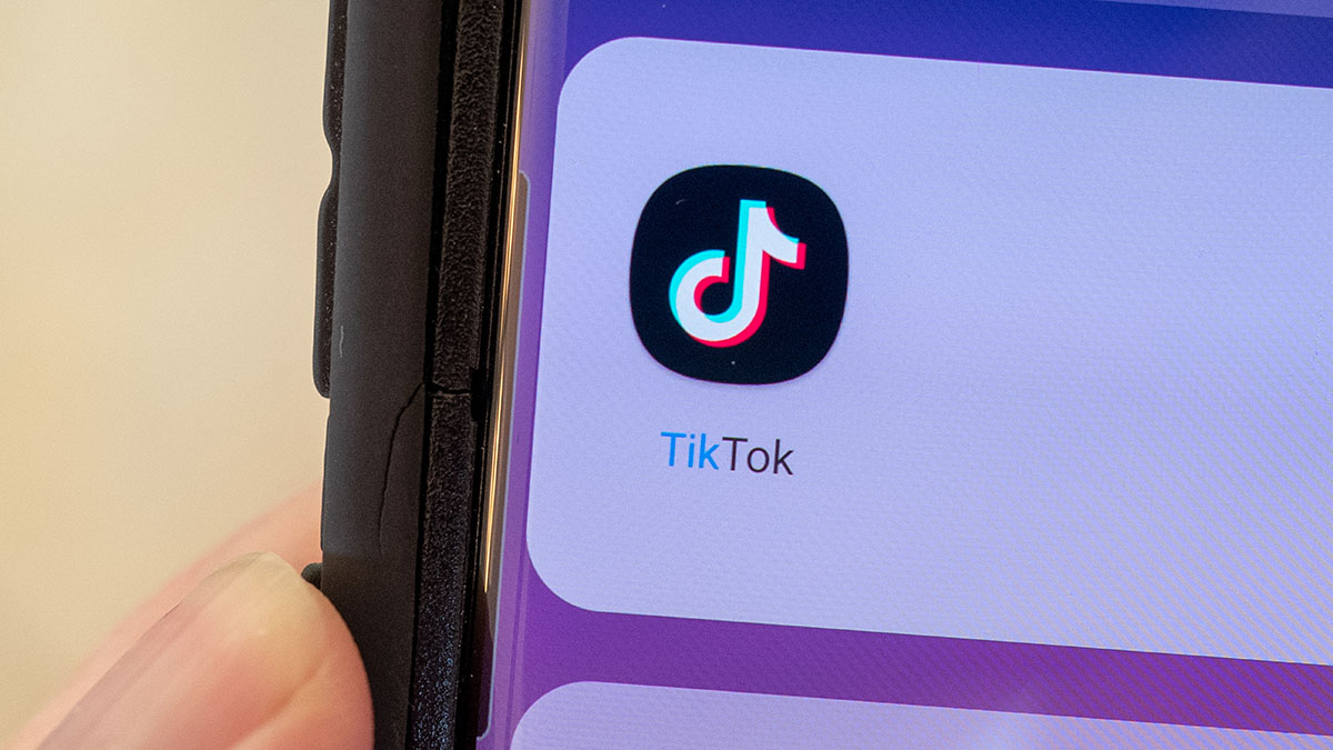 Missing NC Teen Found After Using TikTok Hand Sign Alerting She Was in ...
