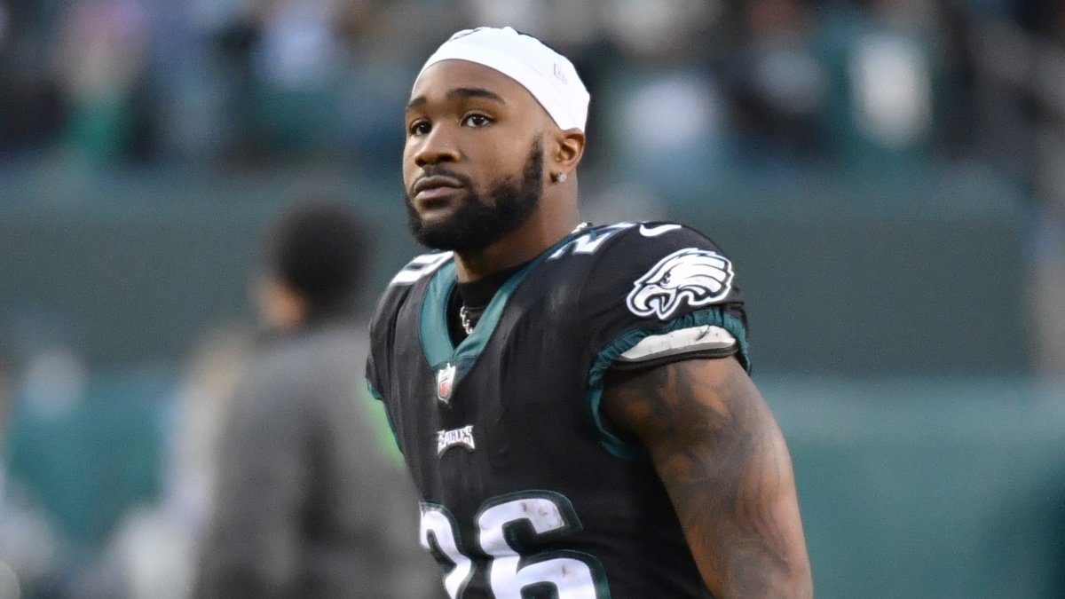 Eagles’ Miles Sanders to Have X-Rays Over Concern of Hand Fracture ...