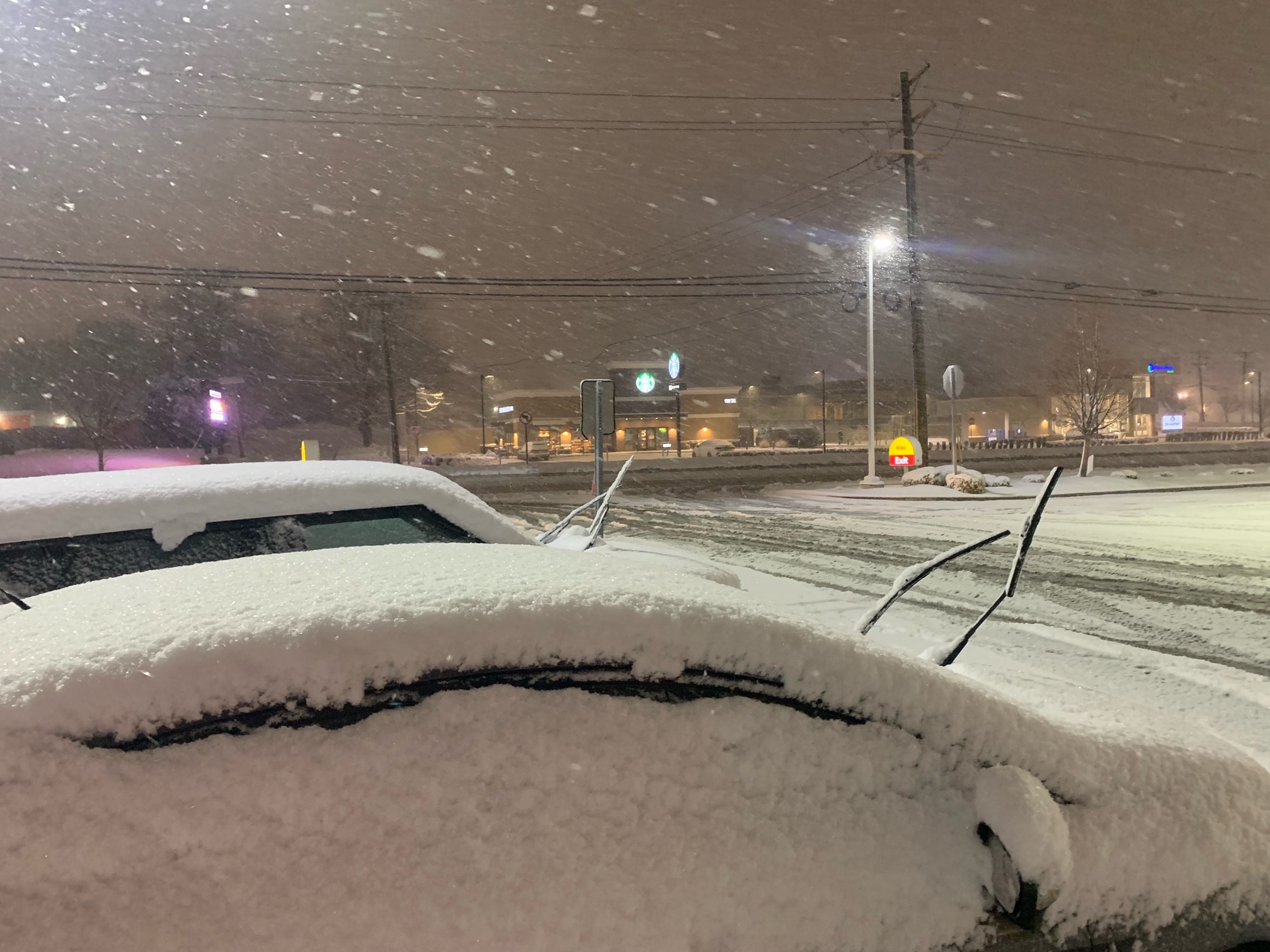 Snow Falls as Quick-Moving Storm Moves Through Philadelphia Region ...