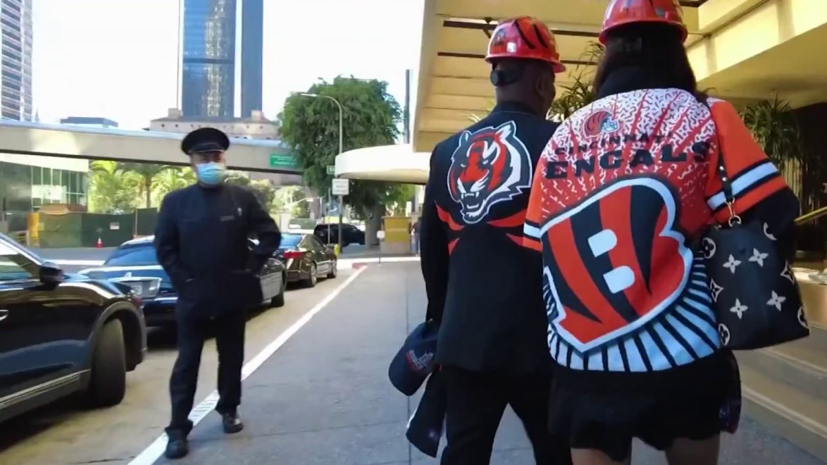 ‘We’re Here to Have Fun’: Philly Football Fans Gear Up for Super Bowl ...