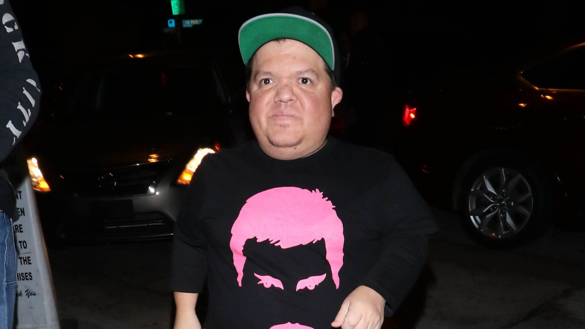 Comedian Donny Davis Dead at 43: Demi Lovato and More Stars Pay Tribute ...