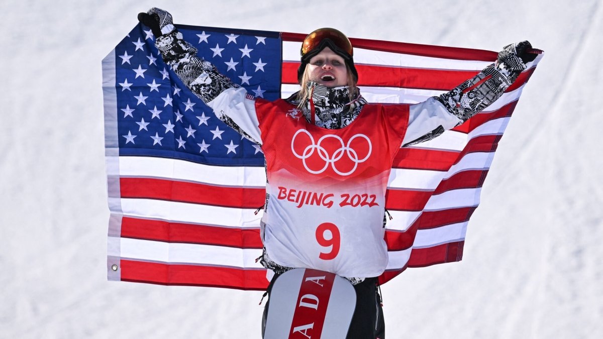 Julia Marino Celebrates Silver Medal with Family in Connecticut – NBC10 ...