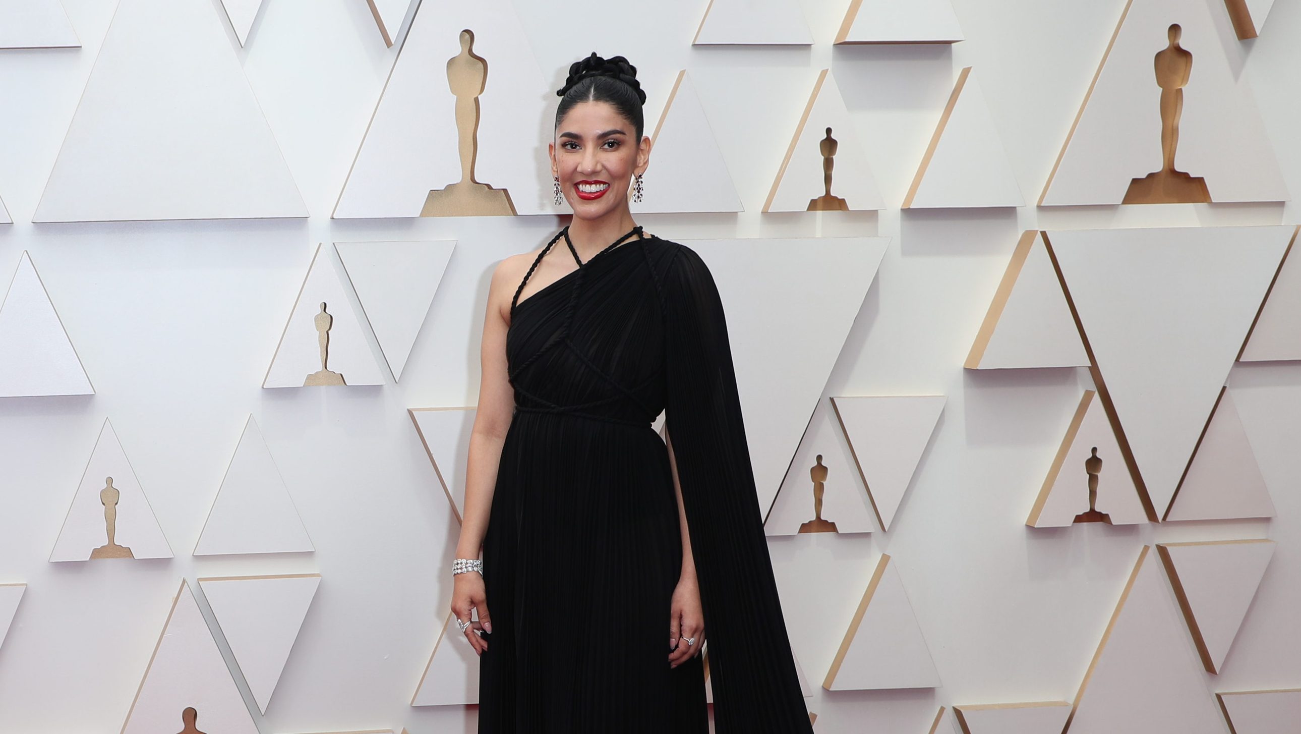 How Encanto Star Stephanie Beatriz Learned To Love Her Body Nbc10