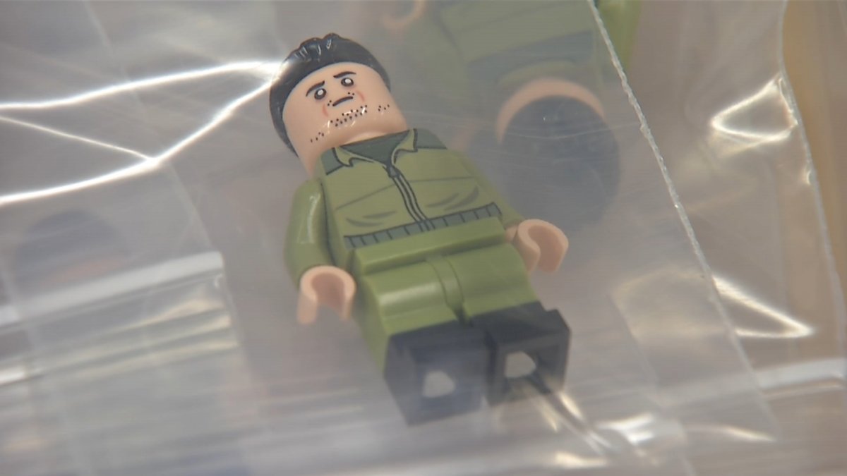 Lego-Based Zelenskyy Figurine From Illinois Toymaker Nets $145K for ...