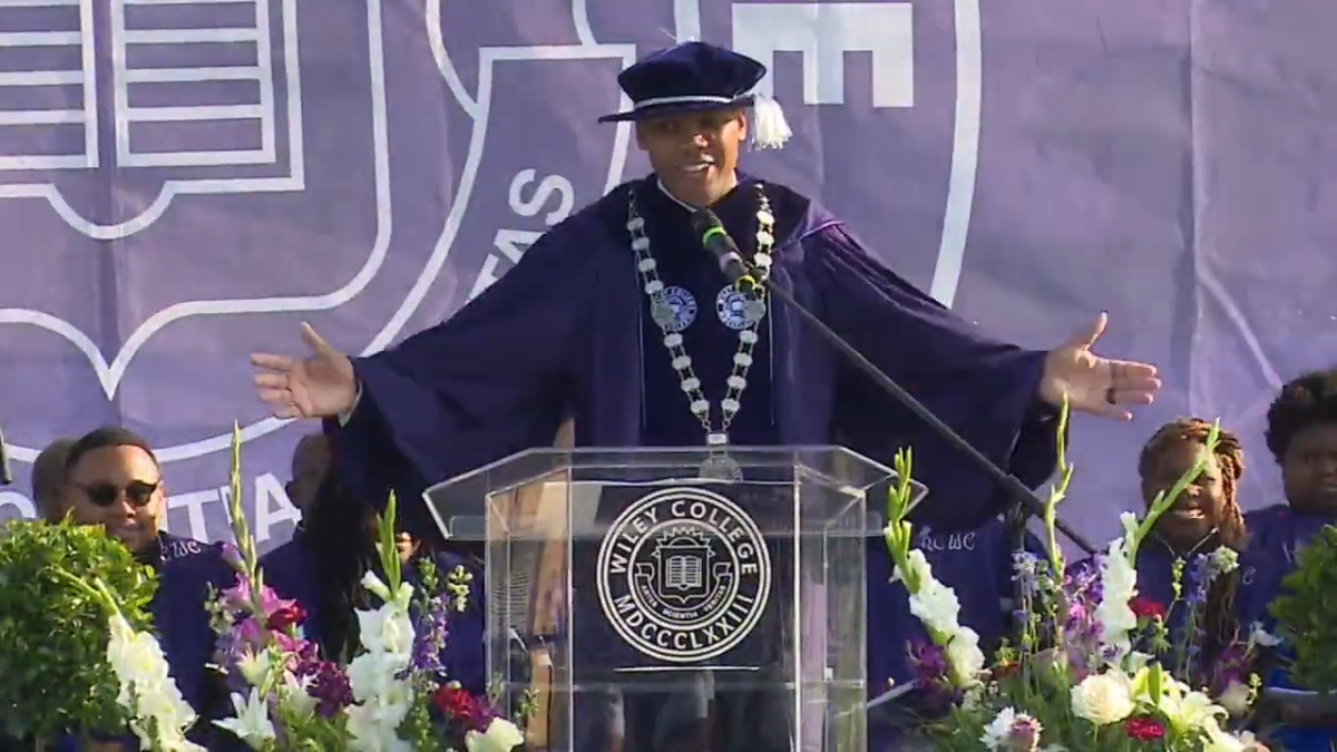 Anonymous Donor Pays Tab for Texas College Graduates – NBC10 Philadelphia