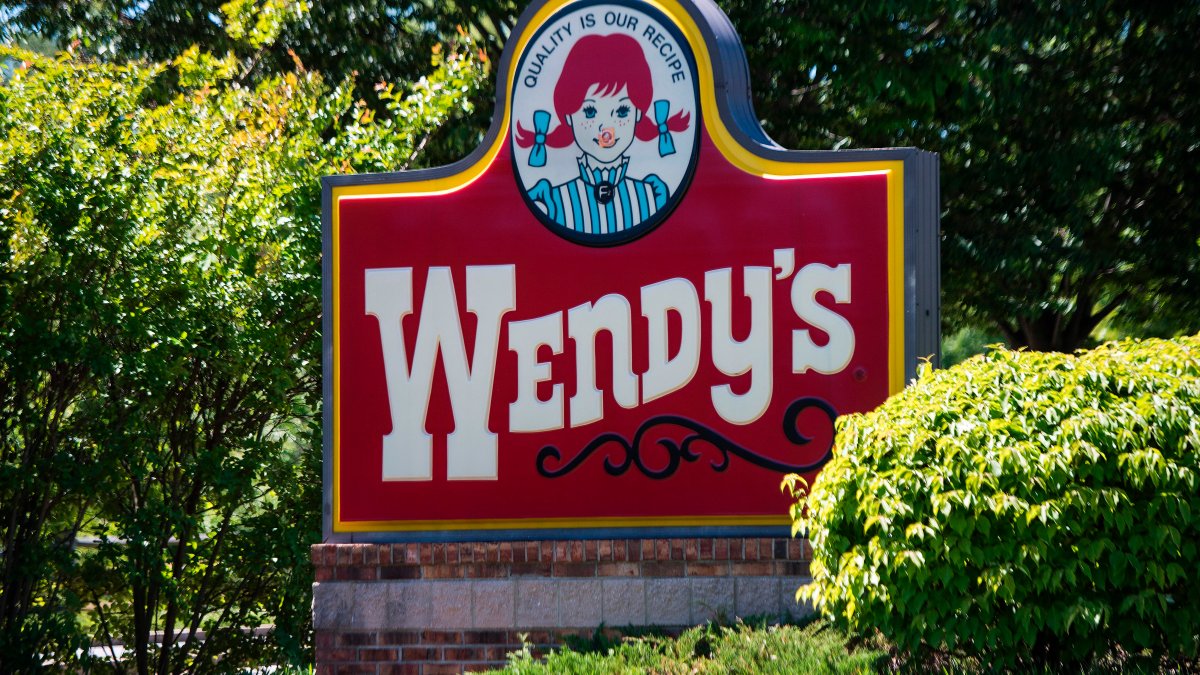 Wendy’s ‘will not implement surge pricing,’ spokesperson says – NBC10 ...