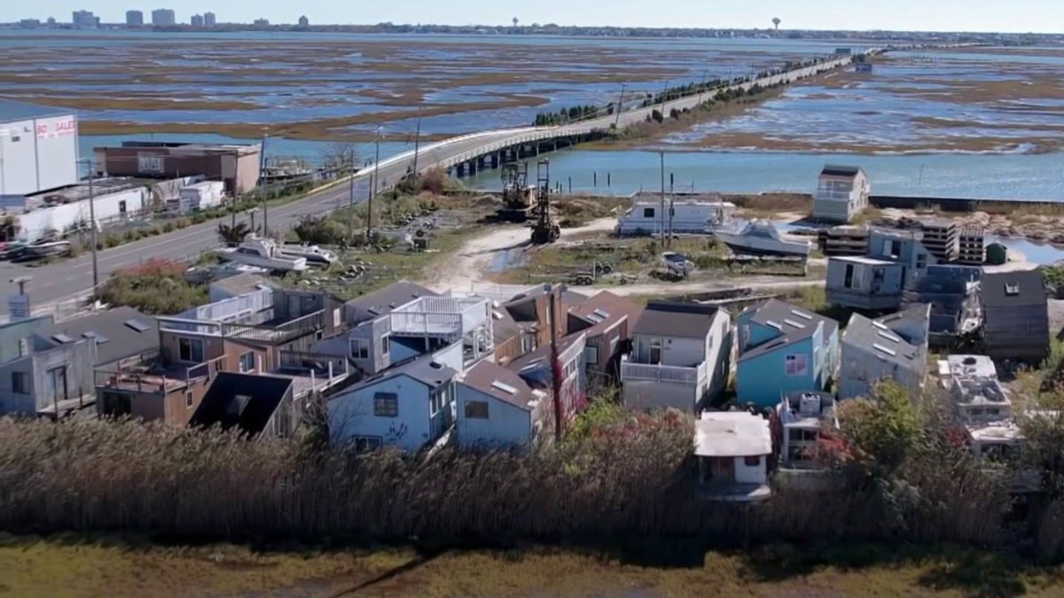Homes Damaged by Sandy Remain an Eyesore on Margate Causeway 10 Years ...