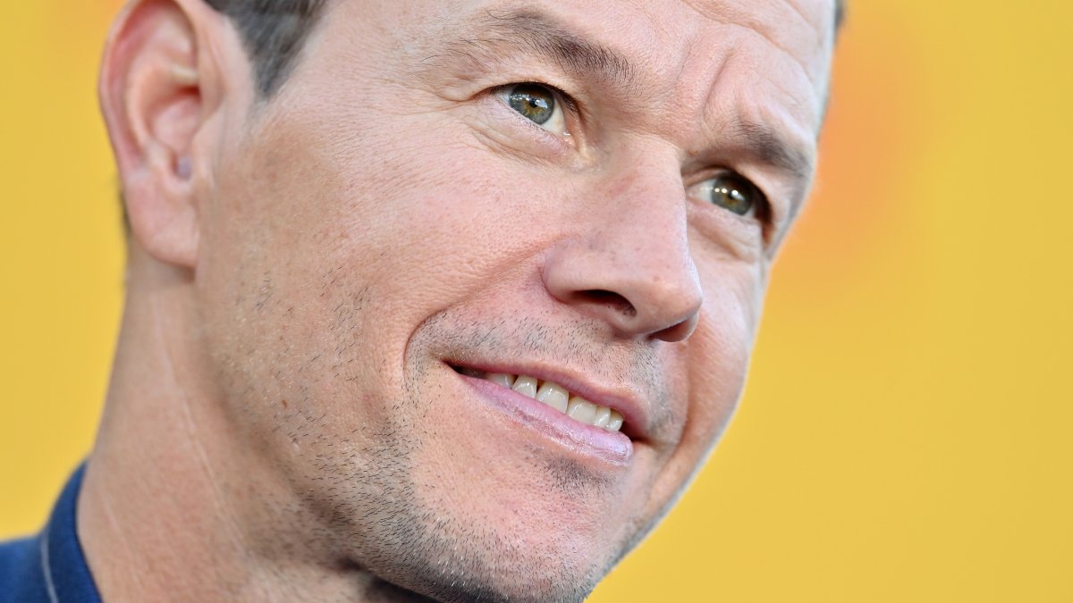 Mark Wahlberg Shares He Listens to His Late Mom’s Voicemails ‘Often ...