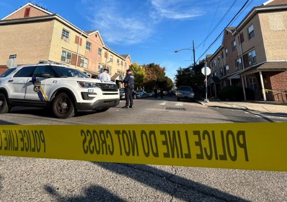 3 Philly SWAT Officers Shot Serving Warrant, Murder Suspect Shot Dead ...