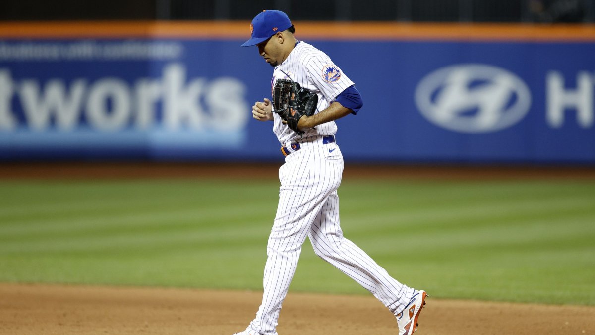 MLB Twitter Roasts Mets for Playing Edwin Díaz’s Trumpet Song Vs ...