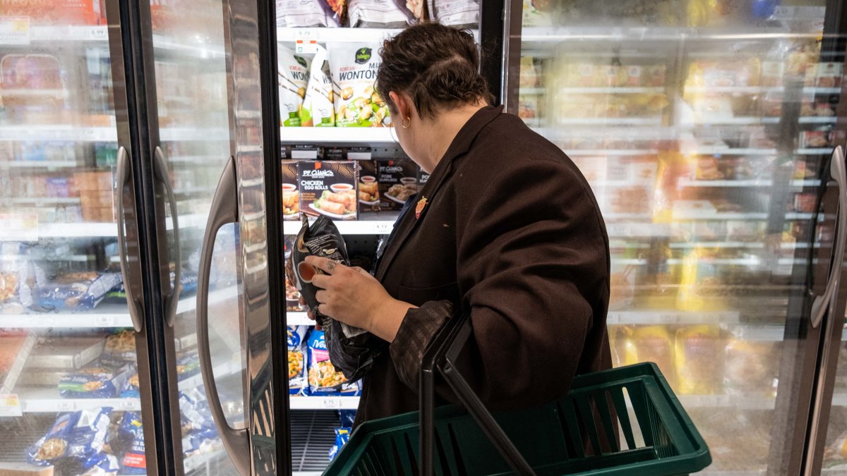 Consumer Prices Fell 0.1% in December as US Inflation Declined for a ...