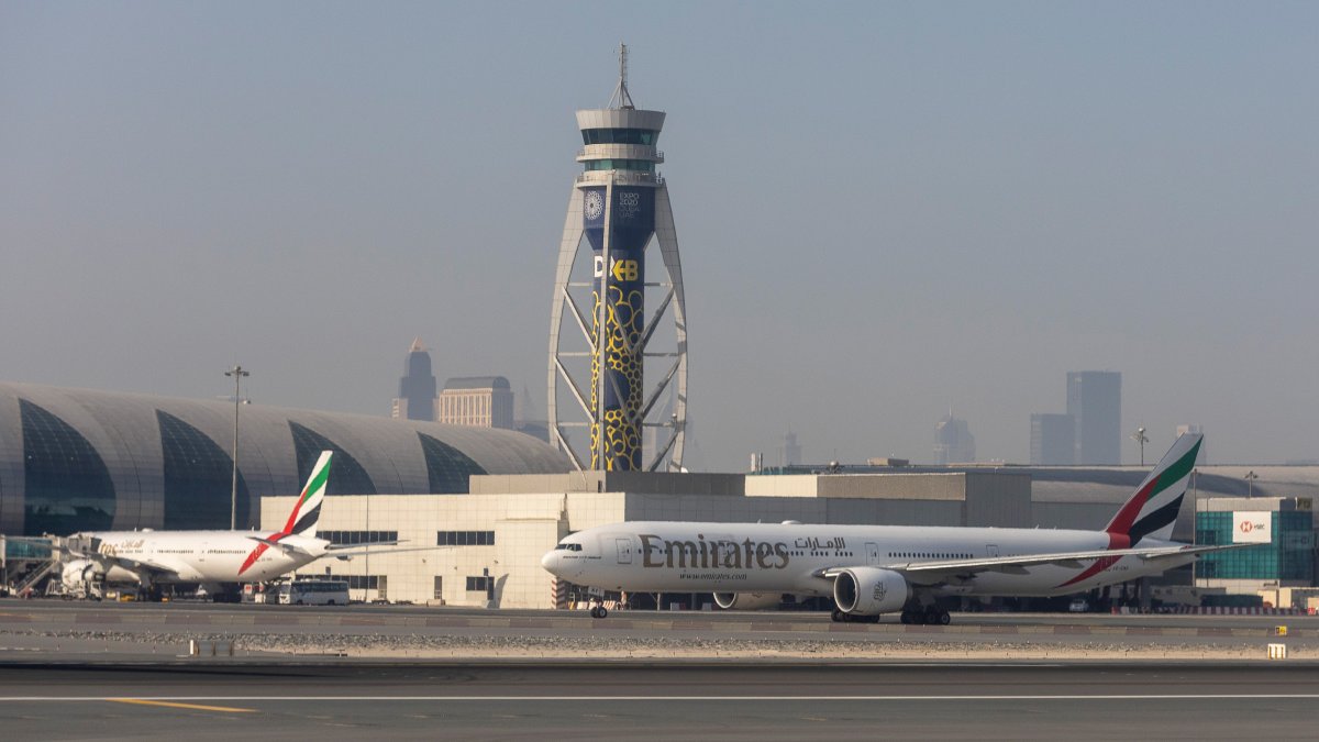 Emirates Successfully Flies Boeing 777 on Sustainable Plane Fuel ...