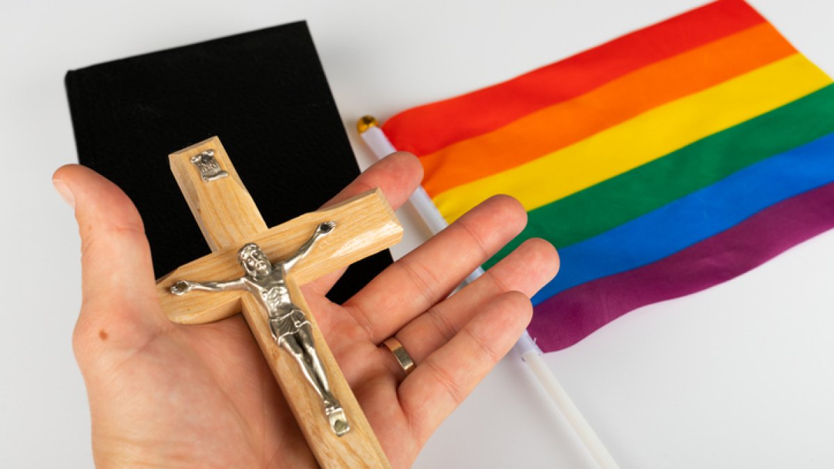 Pope Francis Says Priests Can Blessing Same Sex Couples Nbc10