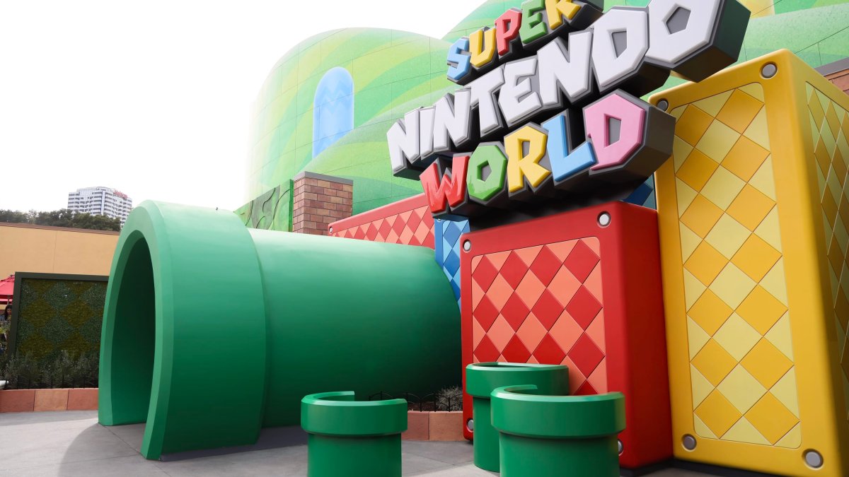 Look Inside Super Nintendo World, Which Just Opened at Universal ...