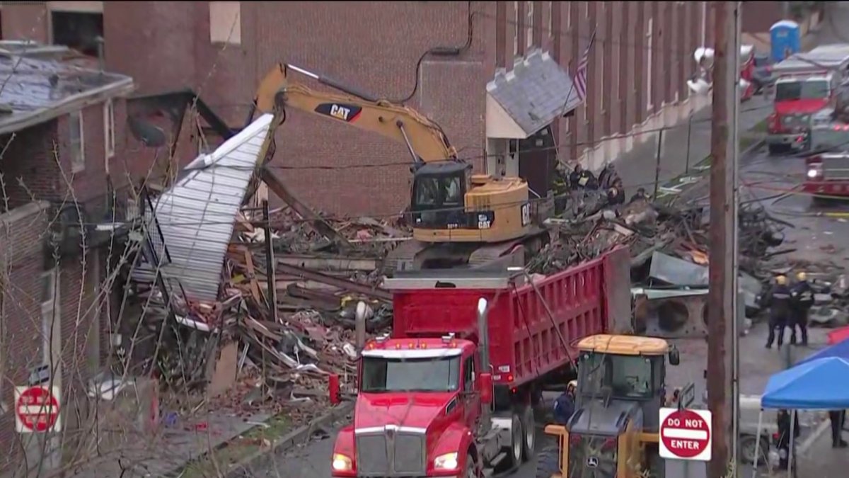2 Dead, 5 Missing in Chocolate Factory Explosion in Pennsylvania ...