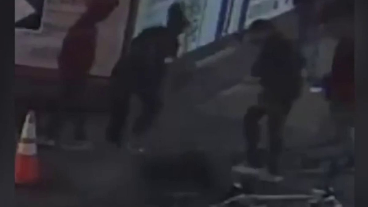 Caught on Cam: Group Knocks Out, Stomps Woman on Philly Street – NBC10 ...