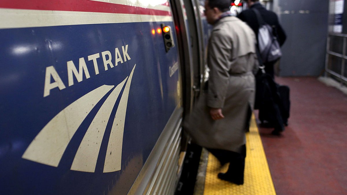 NY Penn Station train fire causes NJ Transit, Amtrak delays – NBC10 ...