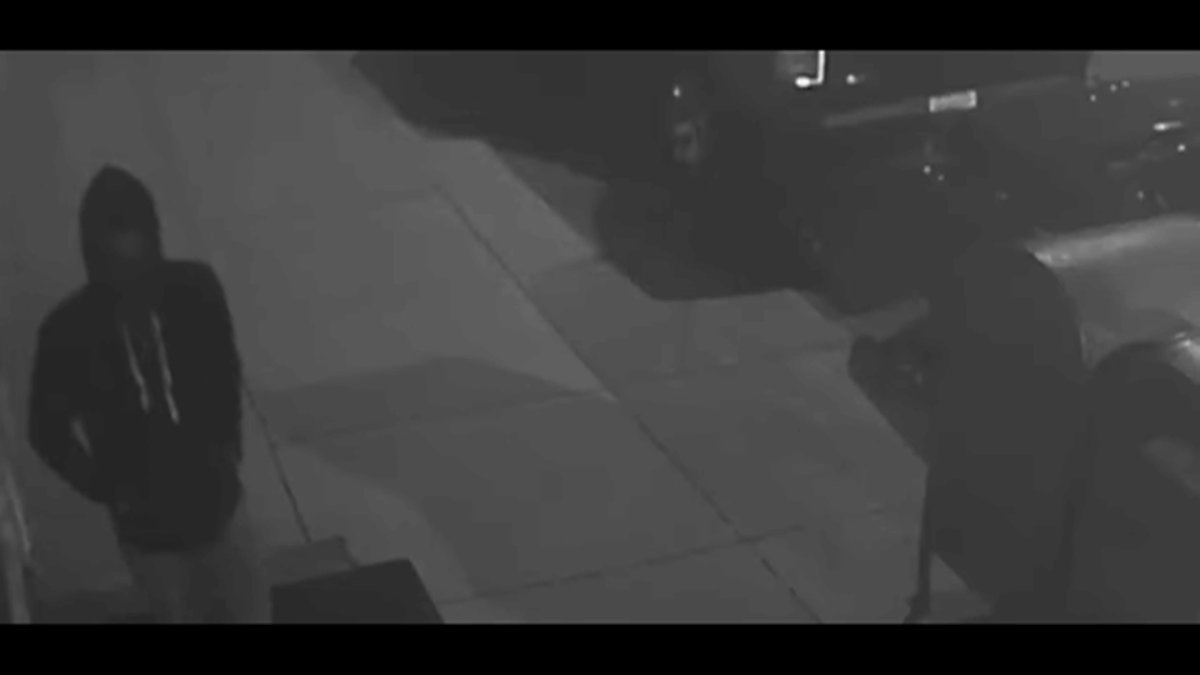 Teen Fires Shot During Attempted Robbery in Fairmount – NBC10 Philadelphia Teen Fires Shot During Attempted Robbery in Fairmount – NBC10 Philadelphia