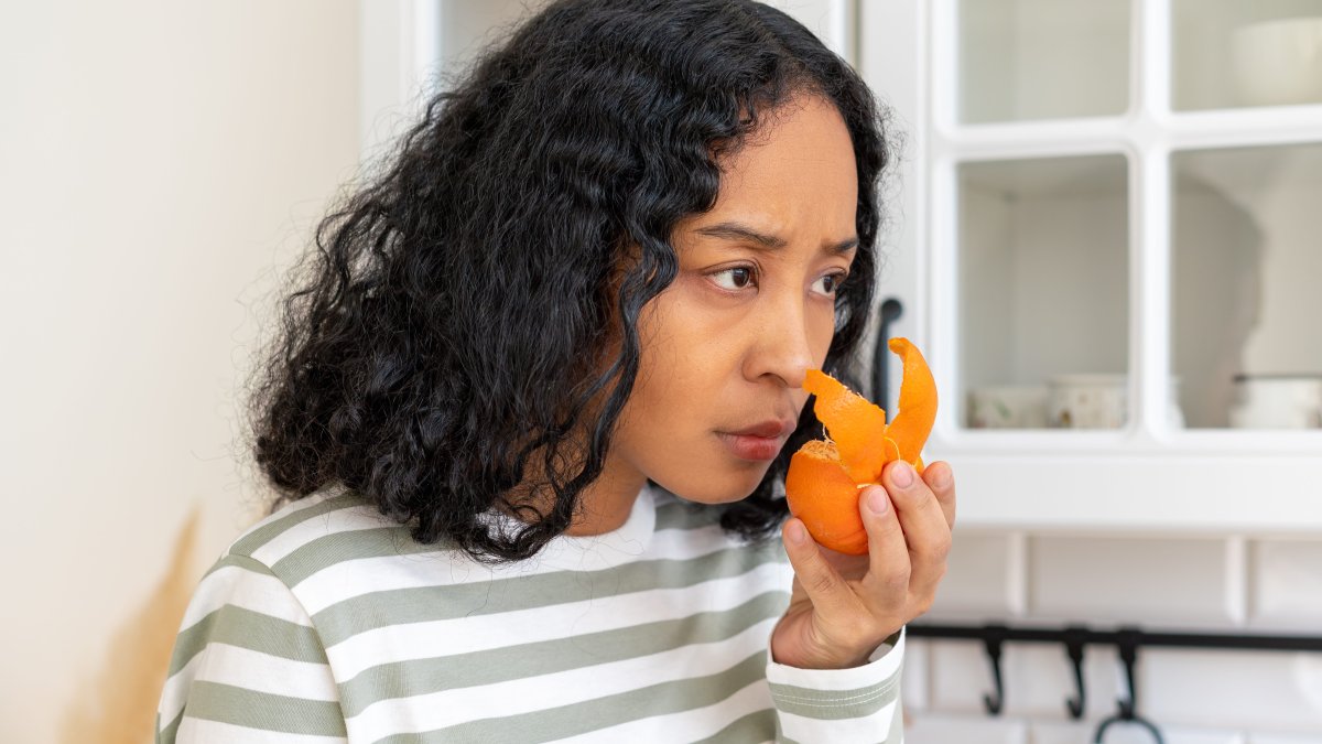 New COVID Symptoms 2023: Smell Loss Tied to Reduced Brain Activity ...