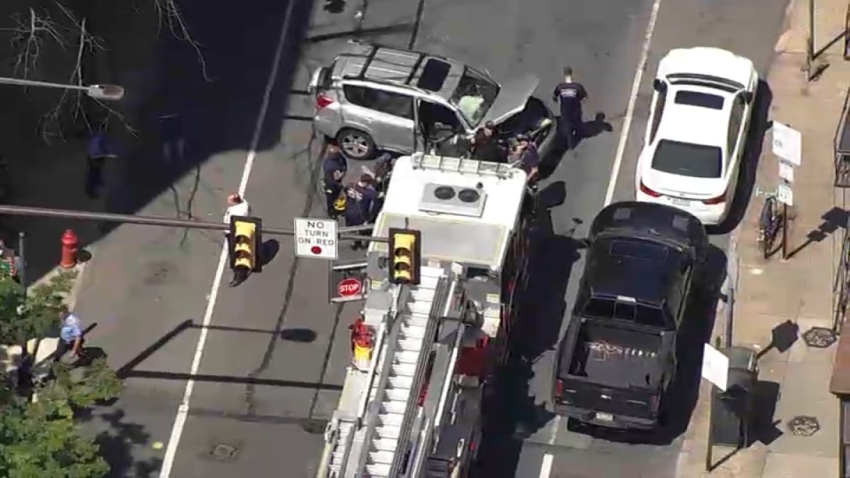 Firetruck Crashes in Old City – NBC10 Philadelphia