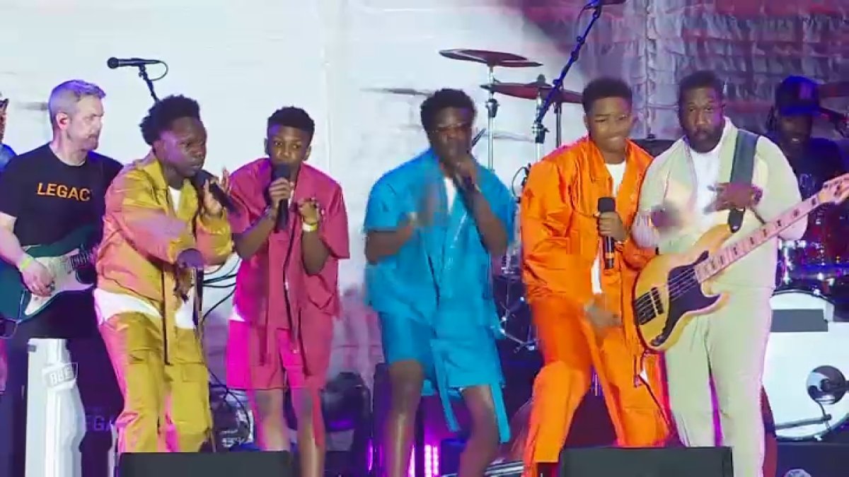 ‘Boyz II Men’ legacy group ‘WanMor’ performs their classic at Wawa ...