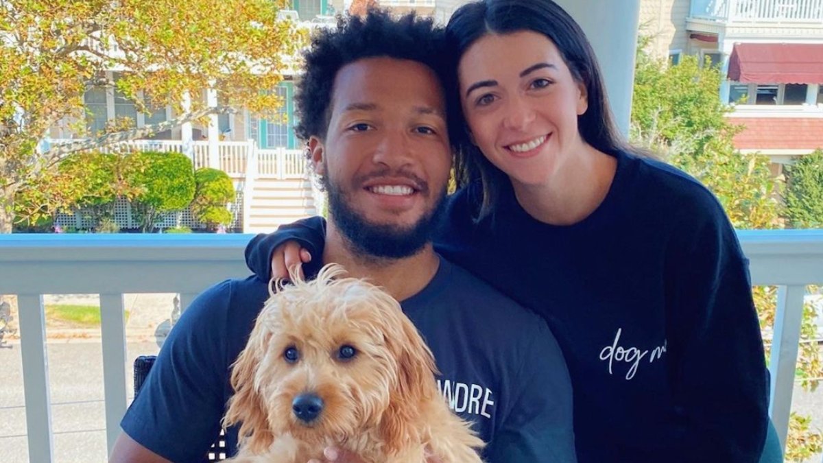 Meet Kona, the second most important thing in Jalen Brunson’s life ...