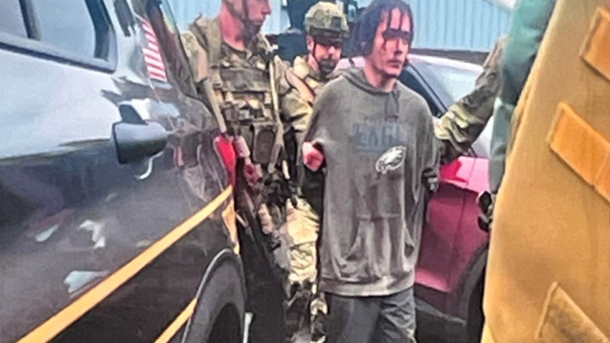 Escaped Inmate Danilo Cavalcante Captured Wearing Eagles Hoodie Nbc10