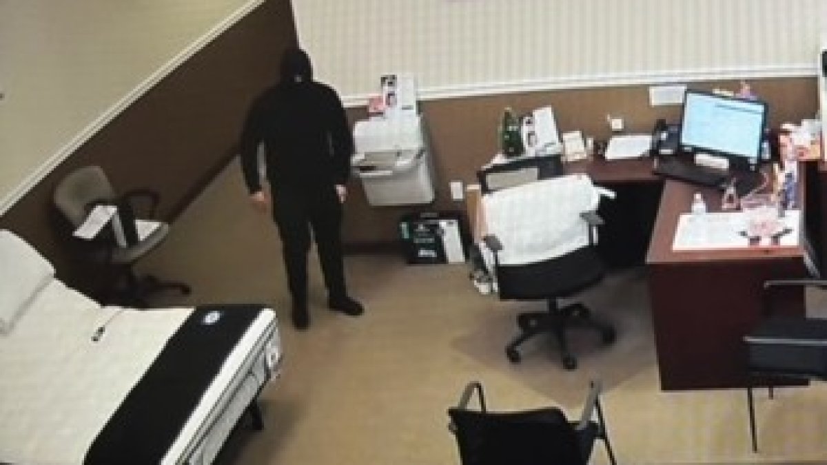 Armed robber wanted after attacking Mattress Warehouse employee in ...