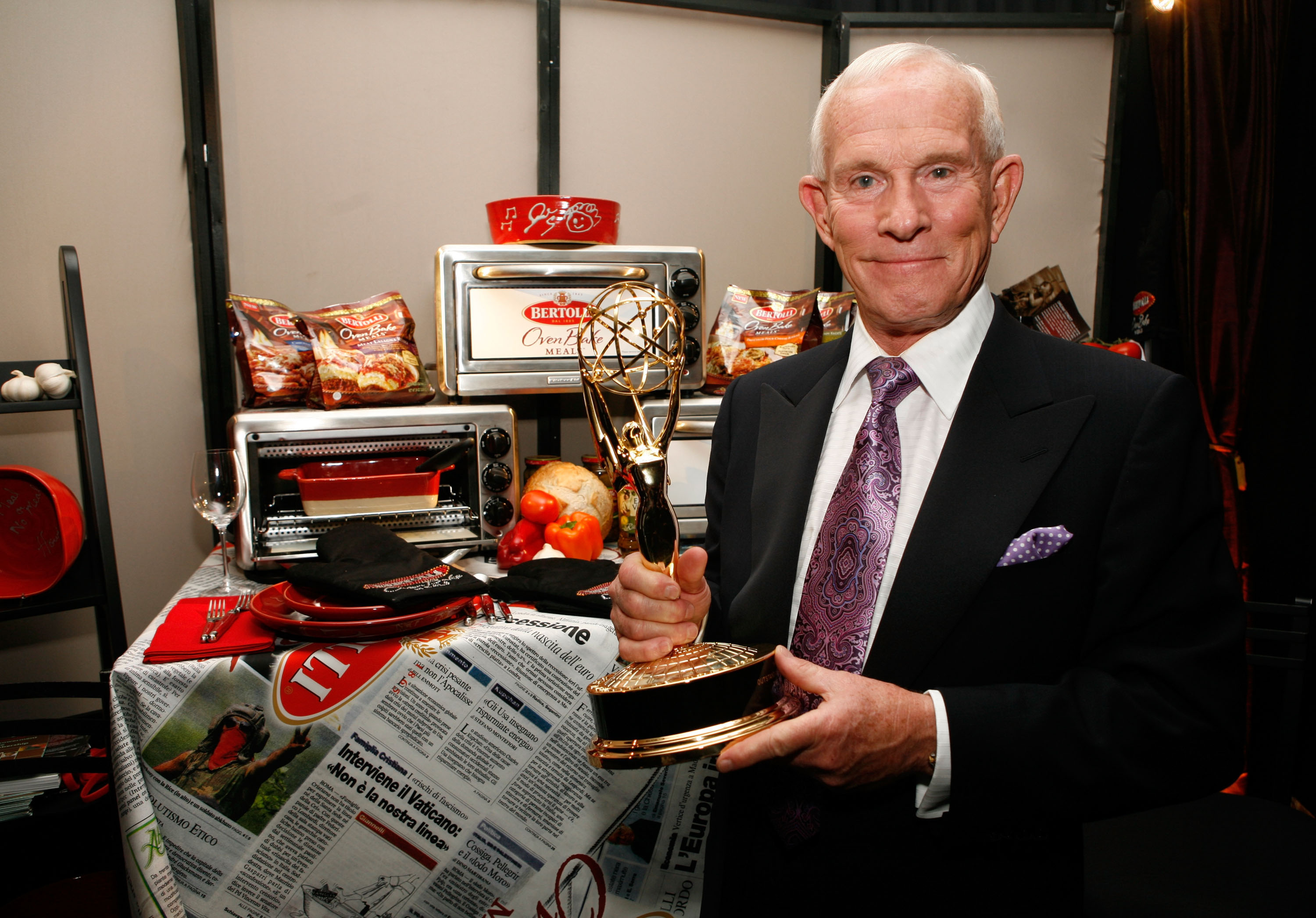 Tom Smothers, comic half of the Smothers Brothers, dies at 86 – NBC10 ...