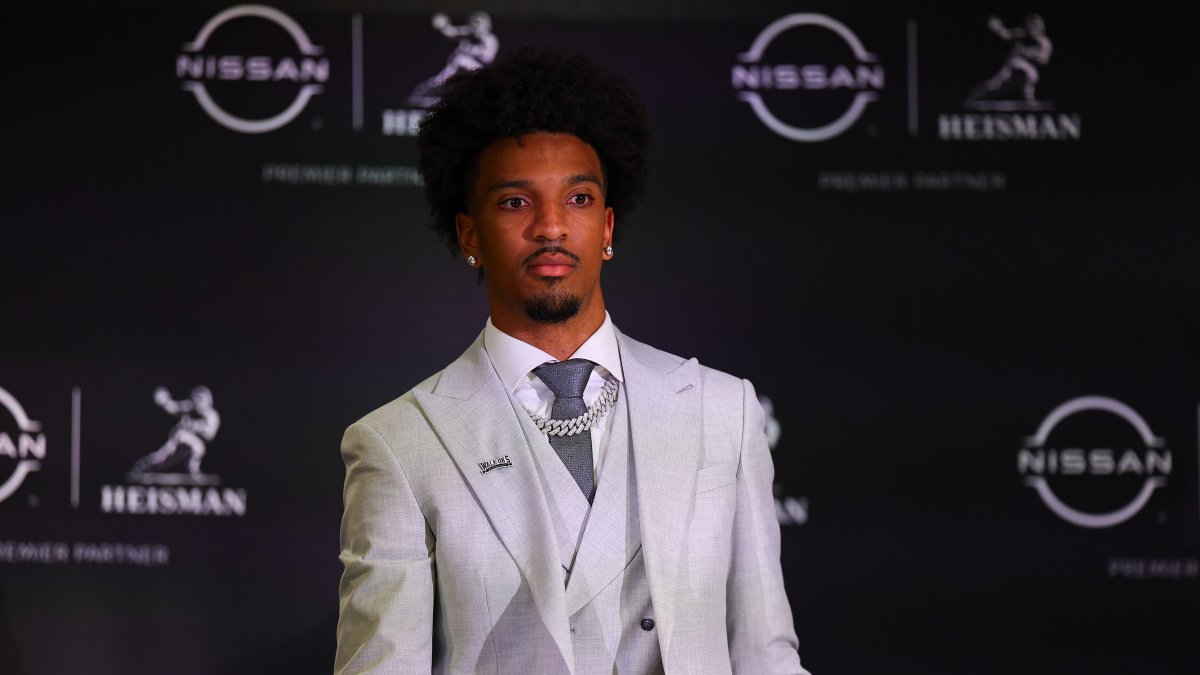 LSU QB Jayden Daniels named 2023 Heisman Trophy recipient – NBC10 ... LSU QB Jayden Daniels named 2023 Heisman Trophy recipient – NBC10 ...
