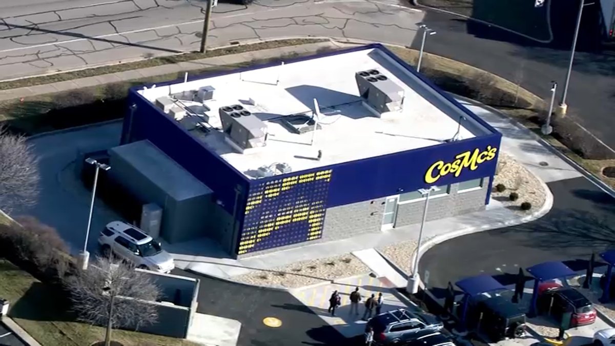 New McDonald’s restaurant CosMc’s officially opens in Bolingbrook ...